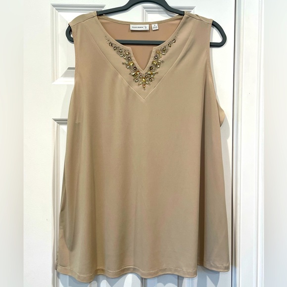 Susan Graver | Tops | Susan Graver Size X Beige Sleeveless V Neck ...